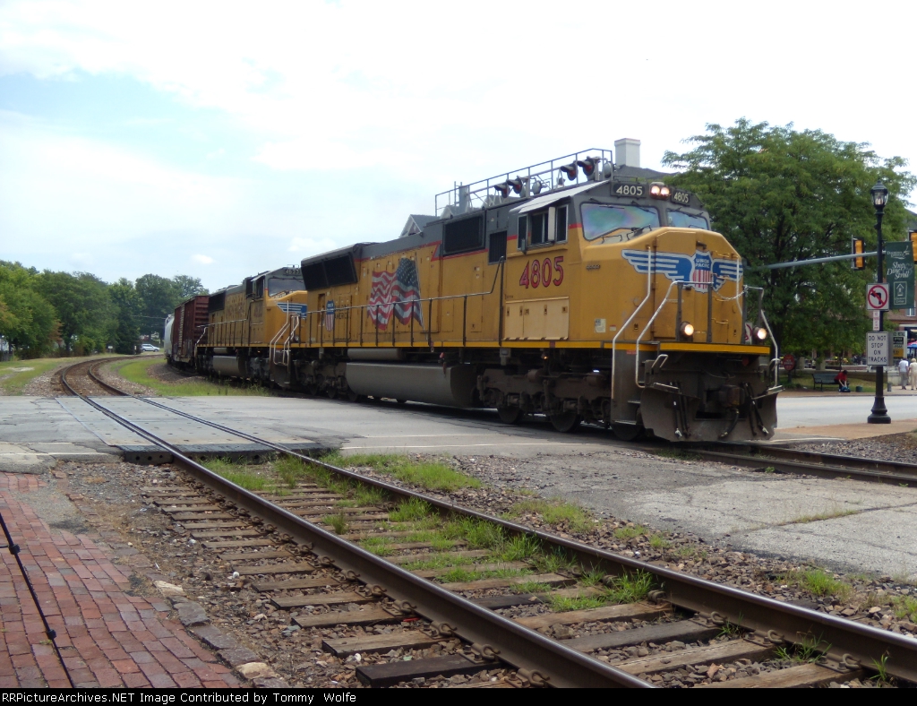 UP 4805 and UP 4623 Lead the MASKC west